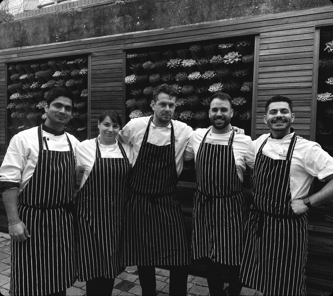 Tattenham Corner Pub | Unrivalled Views of Epsom Racecourse