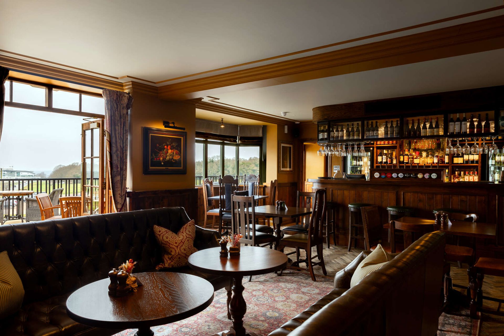 Tattenham Corner Pub | Unrivalled Views of Epsom Racecourse