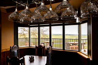 Tattenham Corner Pub | Unrivalled Views of Epsom Racecourse