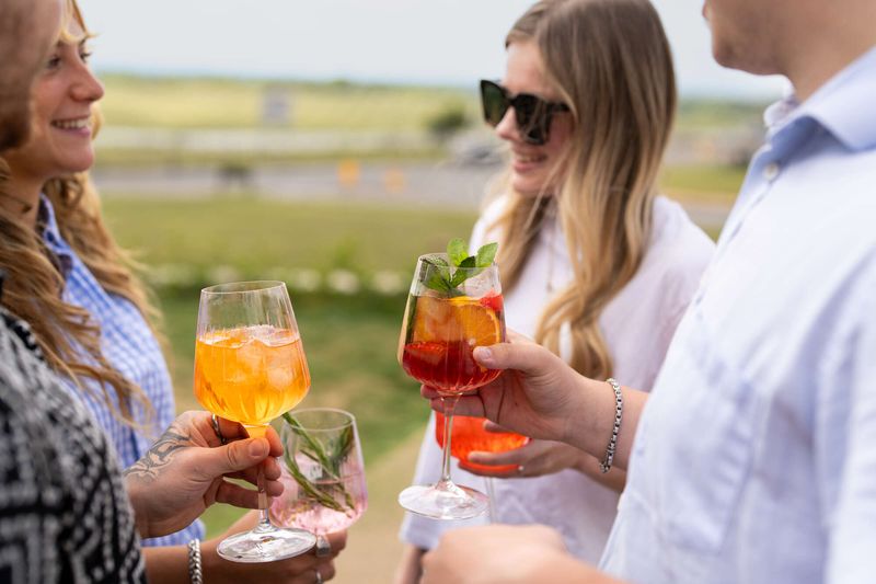 Tattenham Corner Pub | Unrivalled Views of Epsom Racecourse