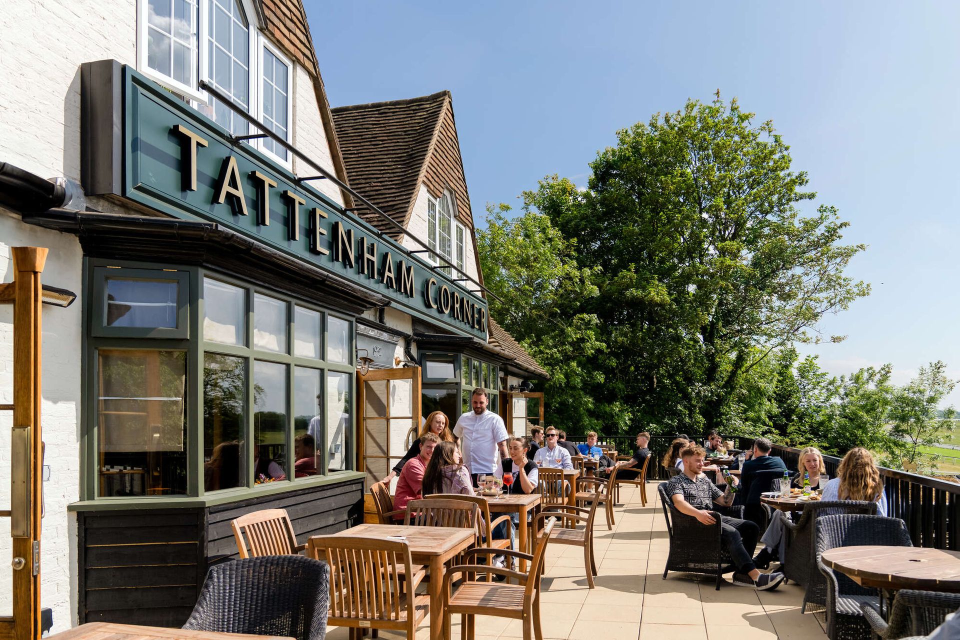 Tattenham Corner Pub | Unrivalled Views of Epsom Racecourse