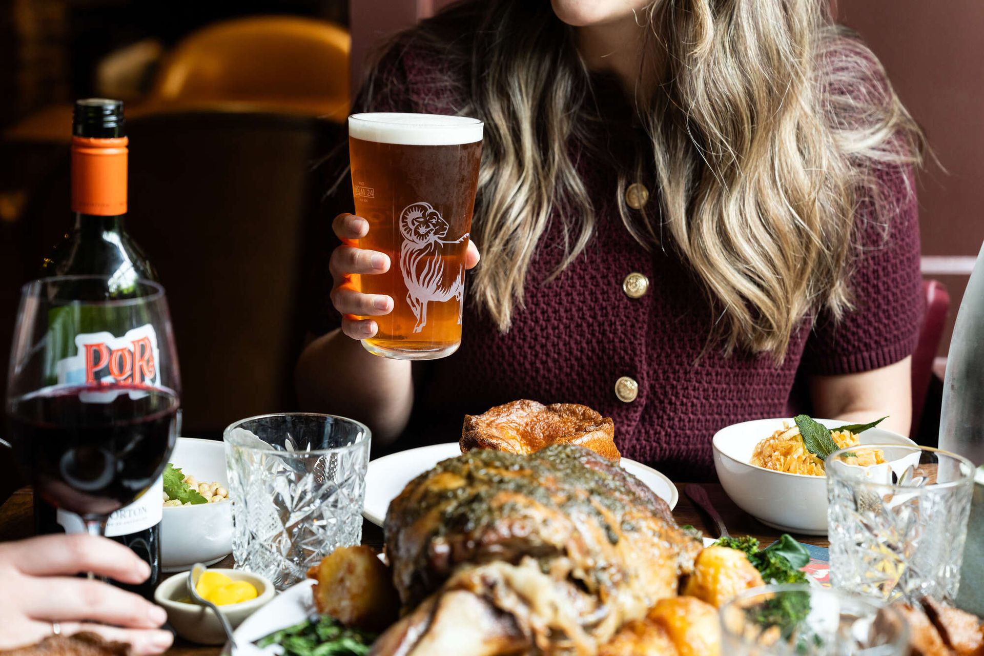 Tattenham Corner Pub | Unrivalled Views of Epsom Racecourse