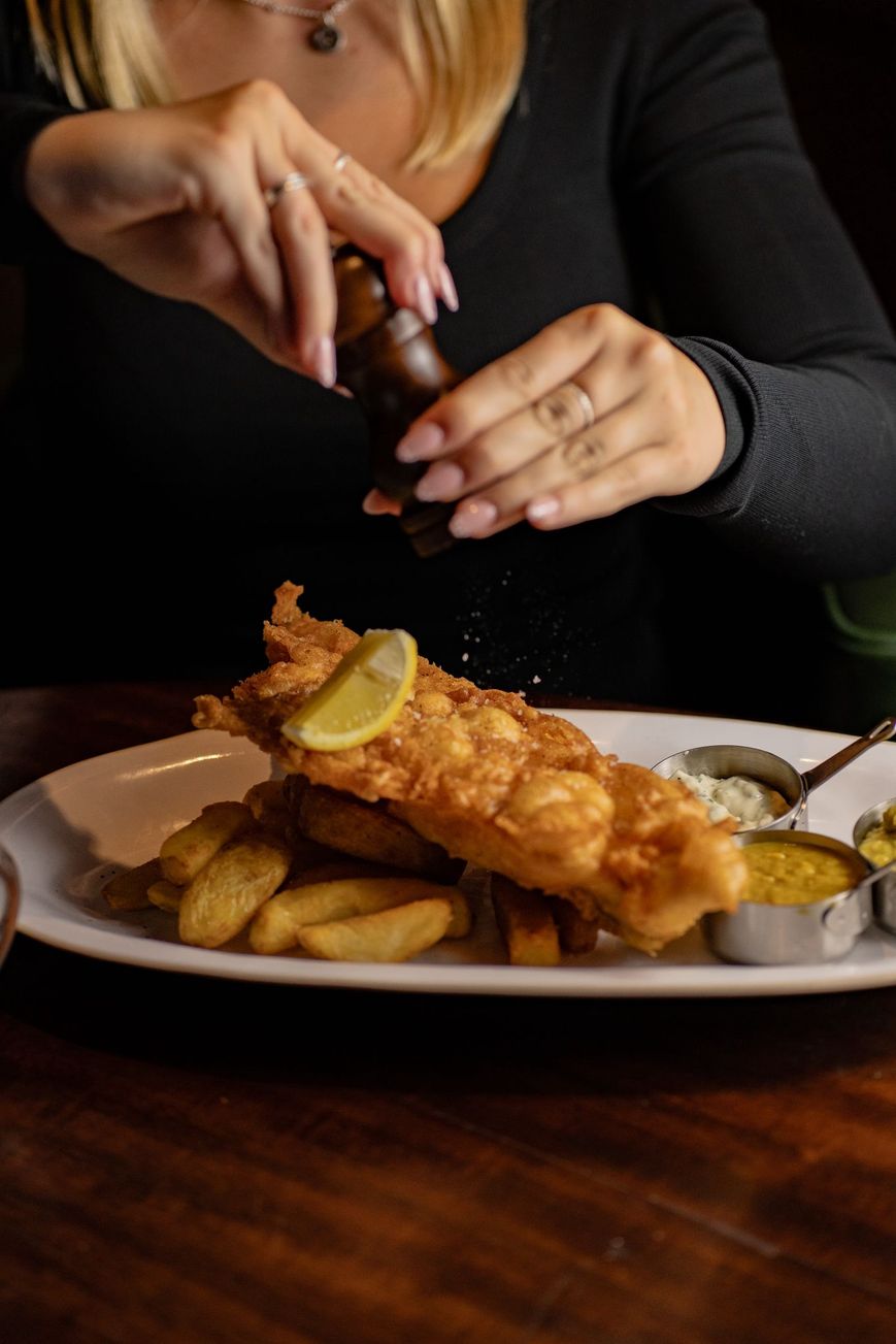 Tattenham Corner Pub | Unrivalled Views of Epsom Racecourse