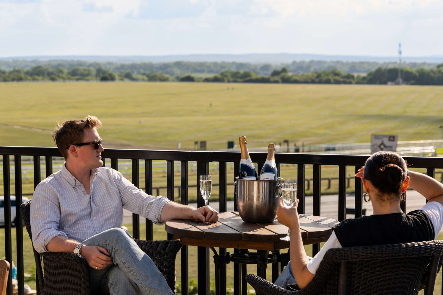 Tattenham Corner Pub | Unrivalled Views of Epsom Racecourse